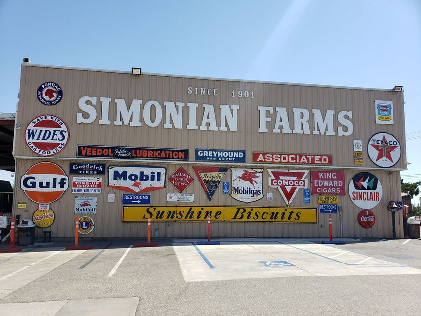 Tour Guides – Simonian Farms